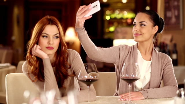 Characteristics of an Envious Person and How to Deal with Them